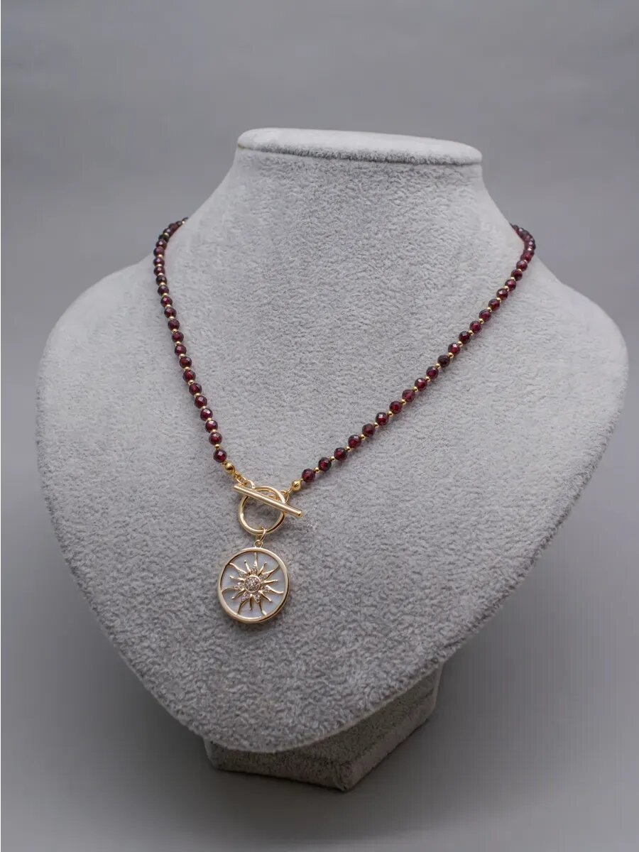 Колье, гранат