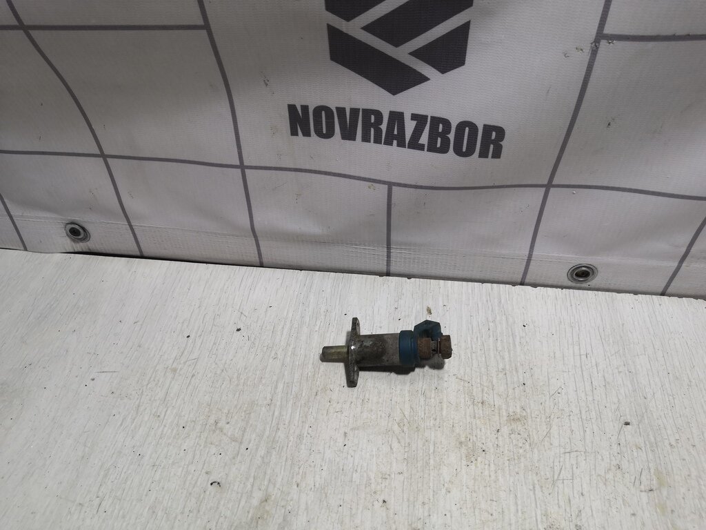 Форсунка инжекторная VW Passat B3 1988-1993