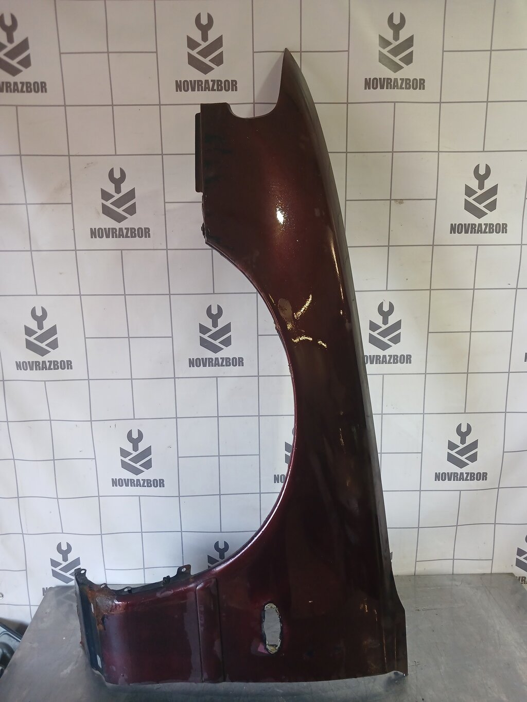 Крыло переднее левое Mazda 626 (GE) 1992-1997