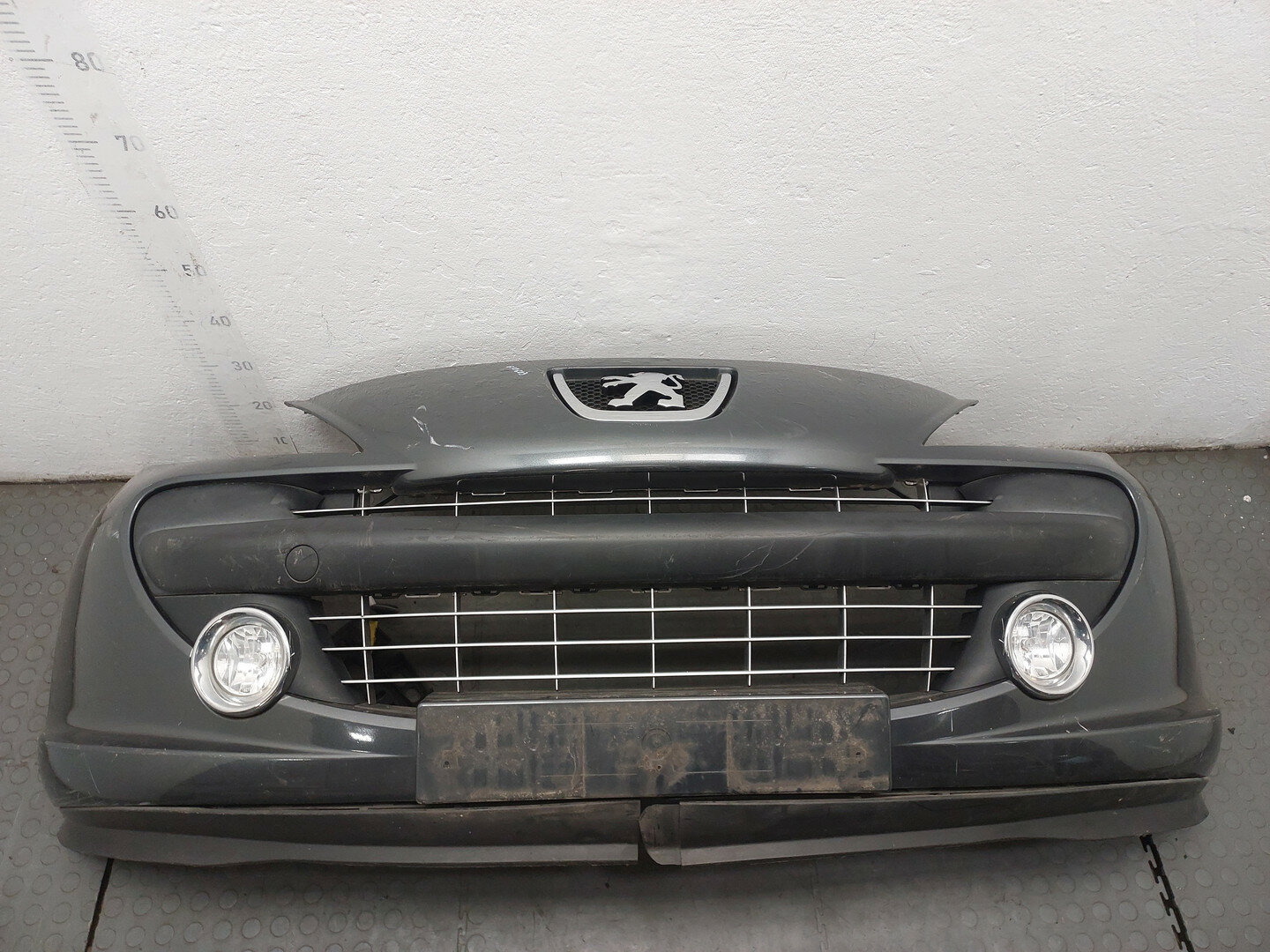 Бампер передний Peugeot 207 Б/У