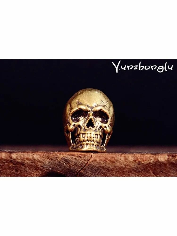 Статуэтка Череп 135 , высота 1.52 см, длина 2 см