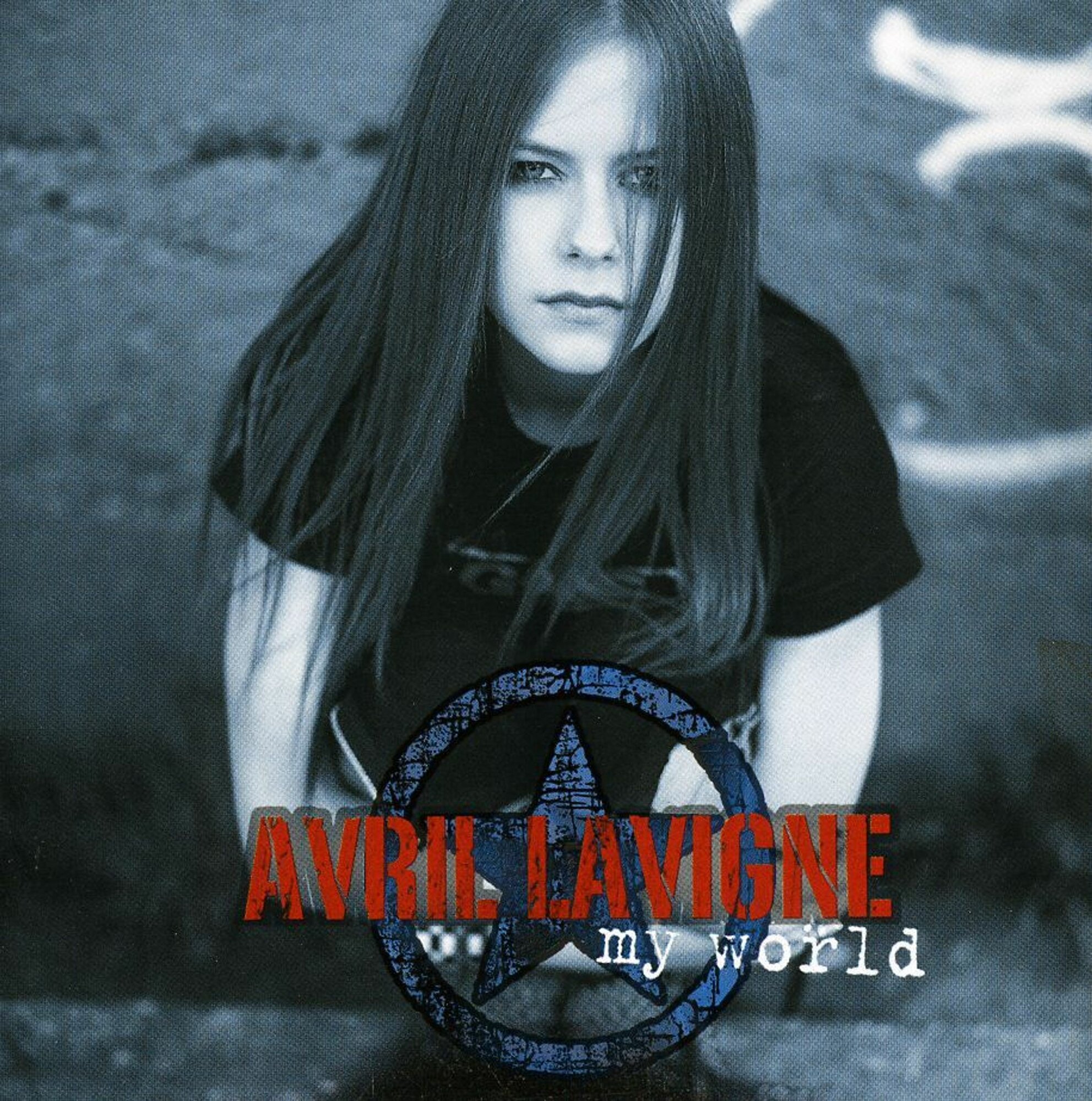 Компакт-диск Avril Lavigne: My World (CD + DVD) (1 CD)