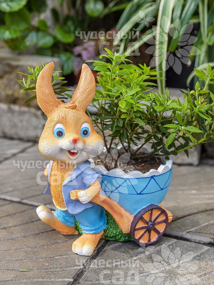 Садовая фигурка зайца с цветочным горшком 24 см из полистоуна для украшения сада и дачи