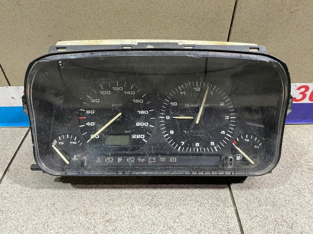 Панель приборов Volkswagen Golf Mk3 5392324730