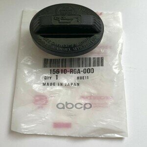 Крышка маслозаливной горловины HONDA арт. 15610-rga-000