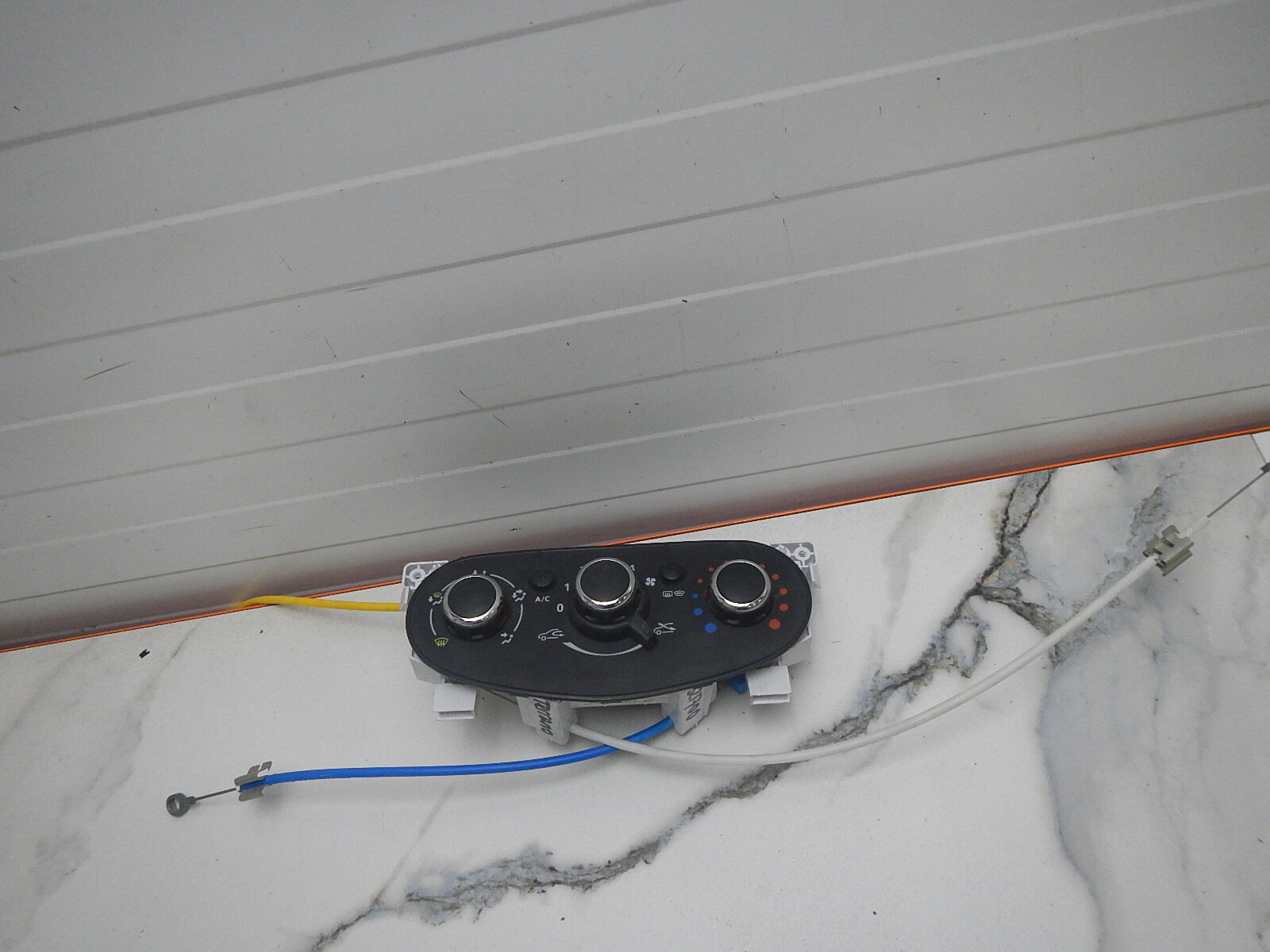 Б/У Блок управления климатической установкой, Nissan (Ниссан)-TERRANO (13-) NISSAN TERRANO (13-) Потертости. 621700 NISS...