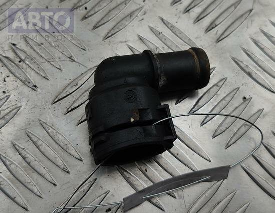 Патрубок отопителя (печки) Volkswagen Touran