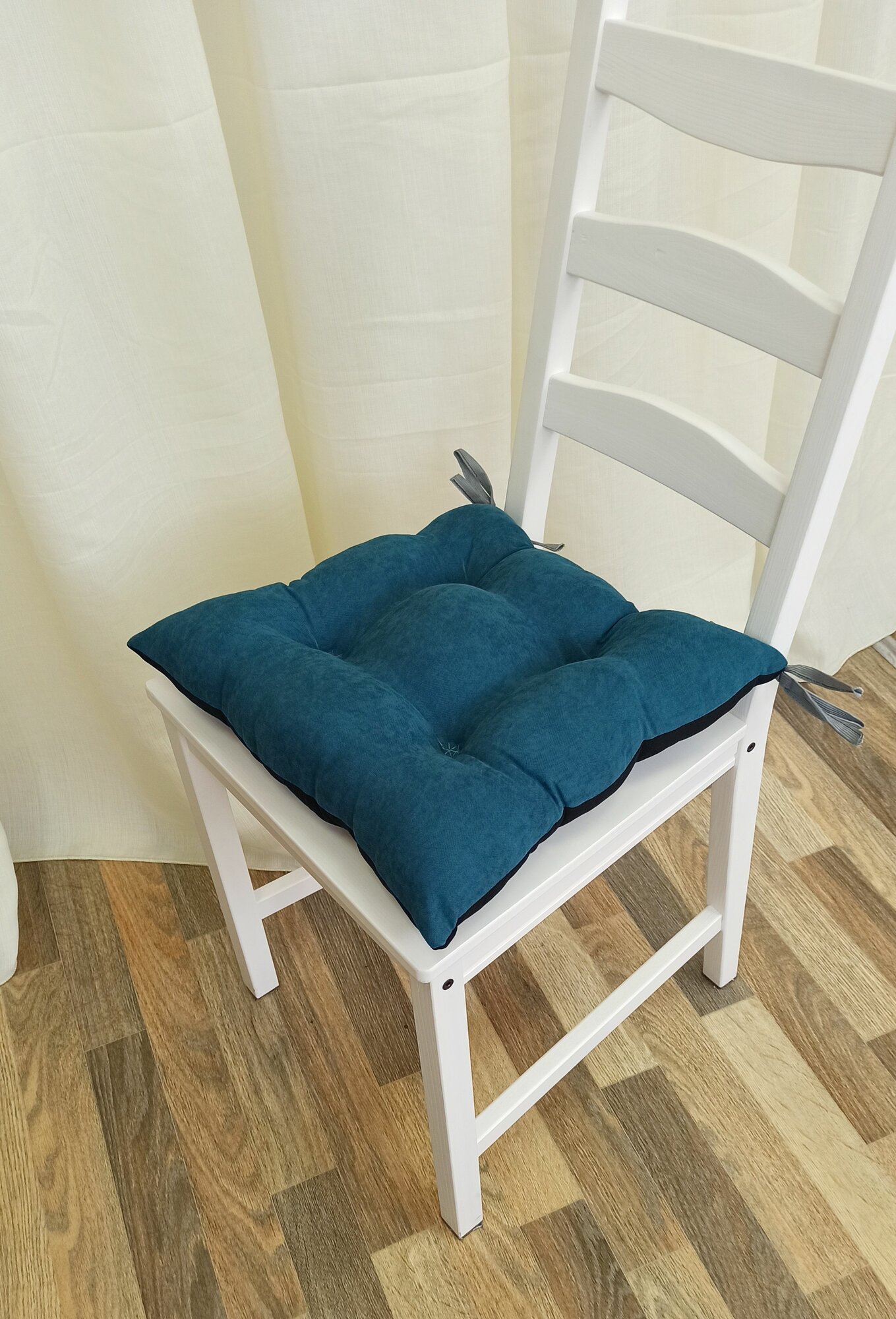 Кружева Подушка на стул двухсторонняя с завязками Канвас 50х50 см, изумрудный, черный