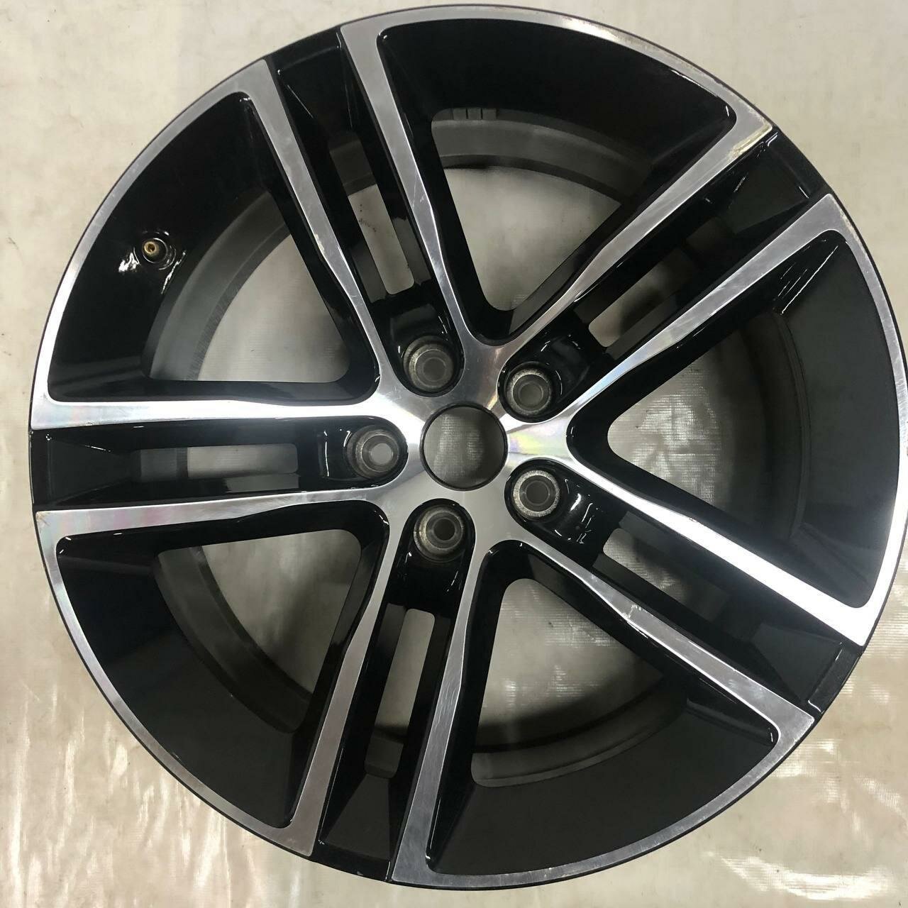 Колесные диски Seres 20x8.5 PCD 5x120 D66.1 ET30 (оригинал)