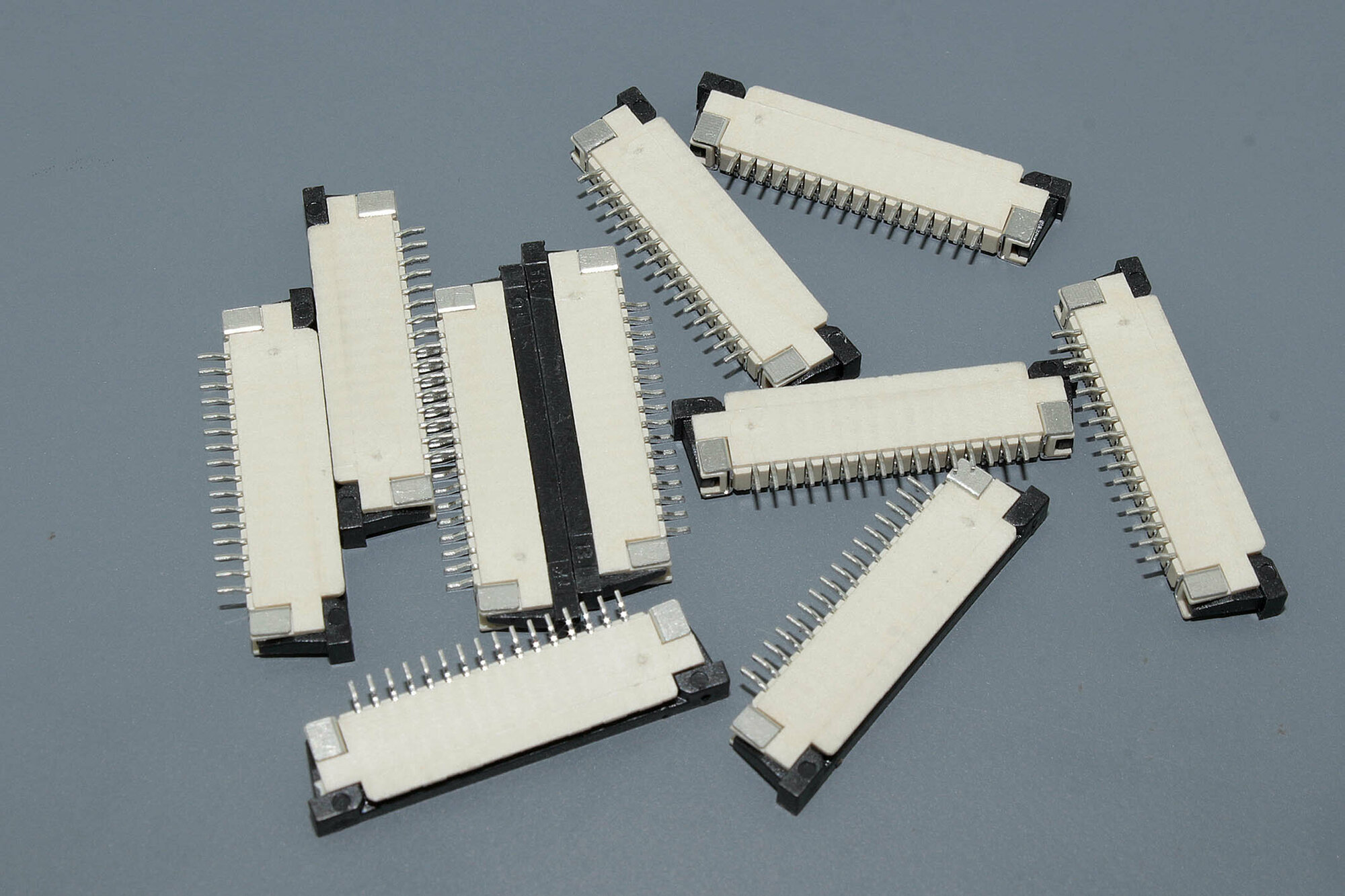 Разъем FPC Half Coverage Bottom Contact 1.0K-BX-16PWB 16 pin высота 2мм шаг 1мм 10 шт