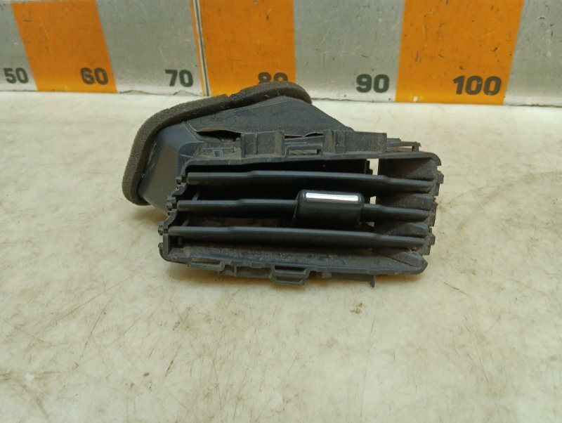 Б/У Дефлектор воздушный Ford Focus 2012 3, BK Лев. 461883 FORD арт. BM51018B09