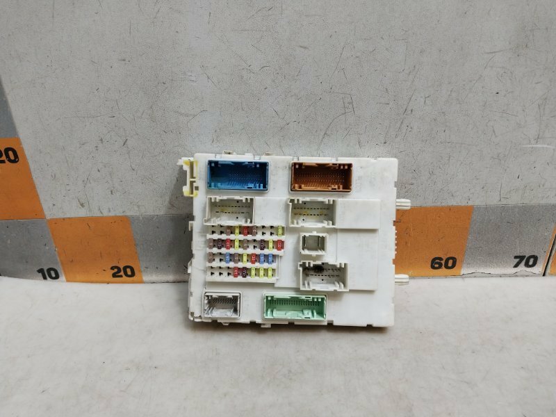 Б/У Дефекты Блок предохранителей салонный Ford Focus 2012 3, BM 465711 FORD арт. BV6N14A073DP