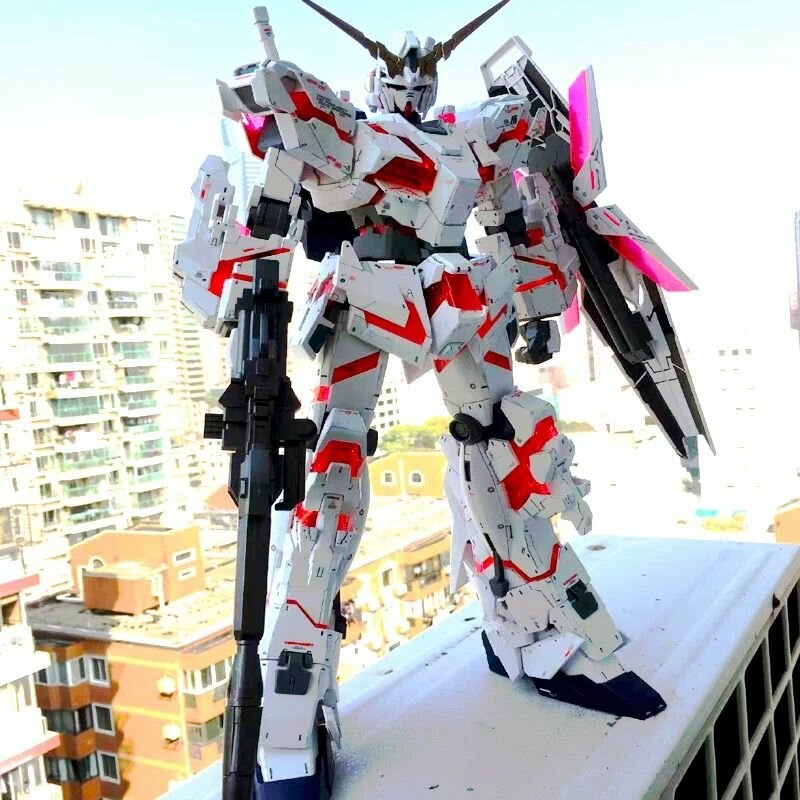 Мы предлагаем широкий выбор популярных и редких наборов для сборки из вселенной Gundam, включая модели от Daban, а также другие высокодетализированные комплекты.