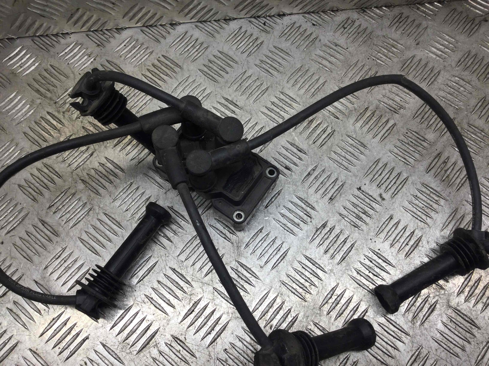 Б/У Катушка зажигания Ford Focus 1 поколение [рестайлинг] (2001-2005) 2004 г.