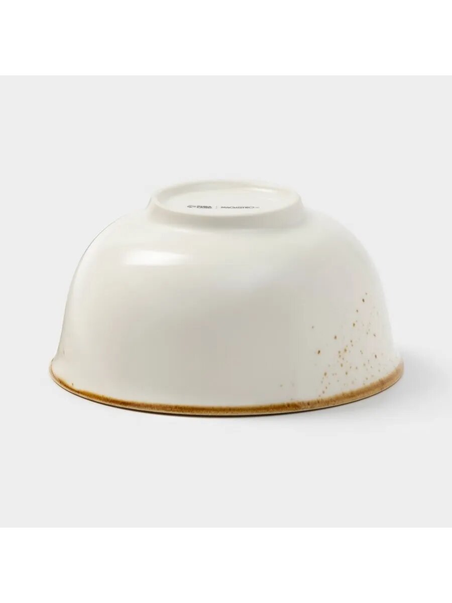 Элегантный фарфоровый салатник с ярким дизайном