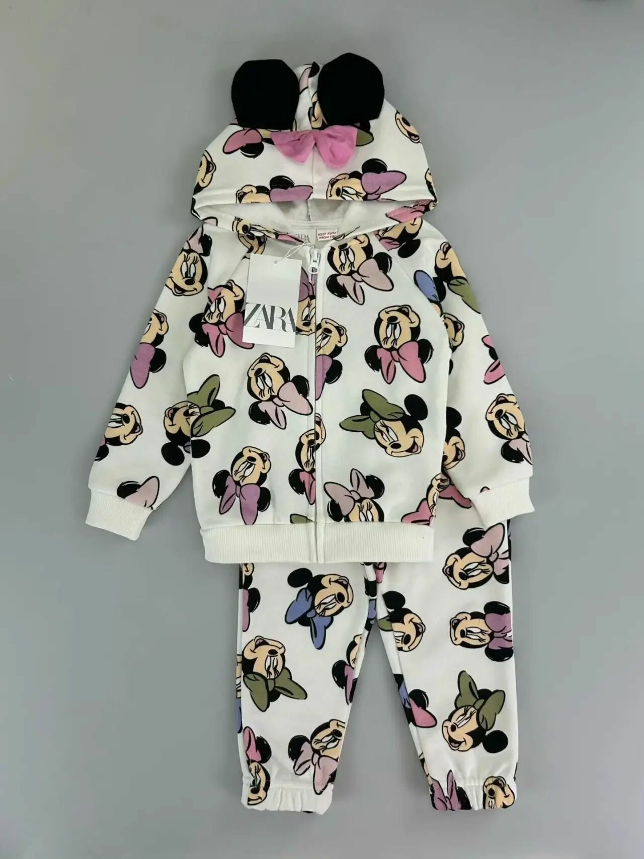 Костюм спортивный