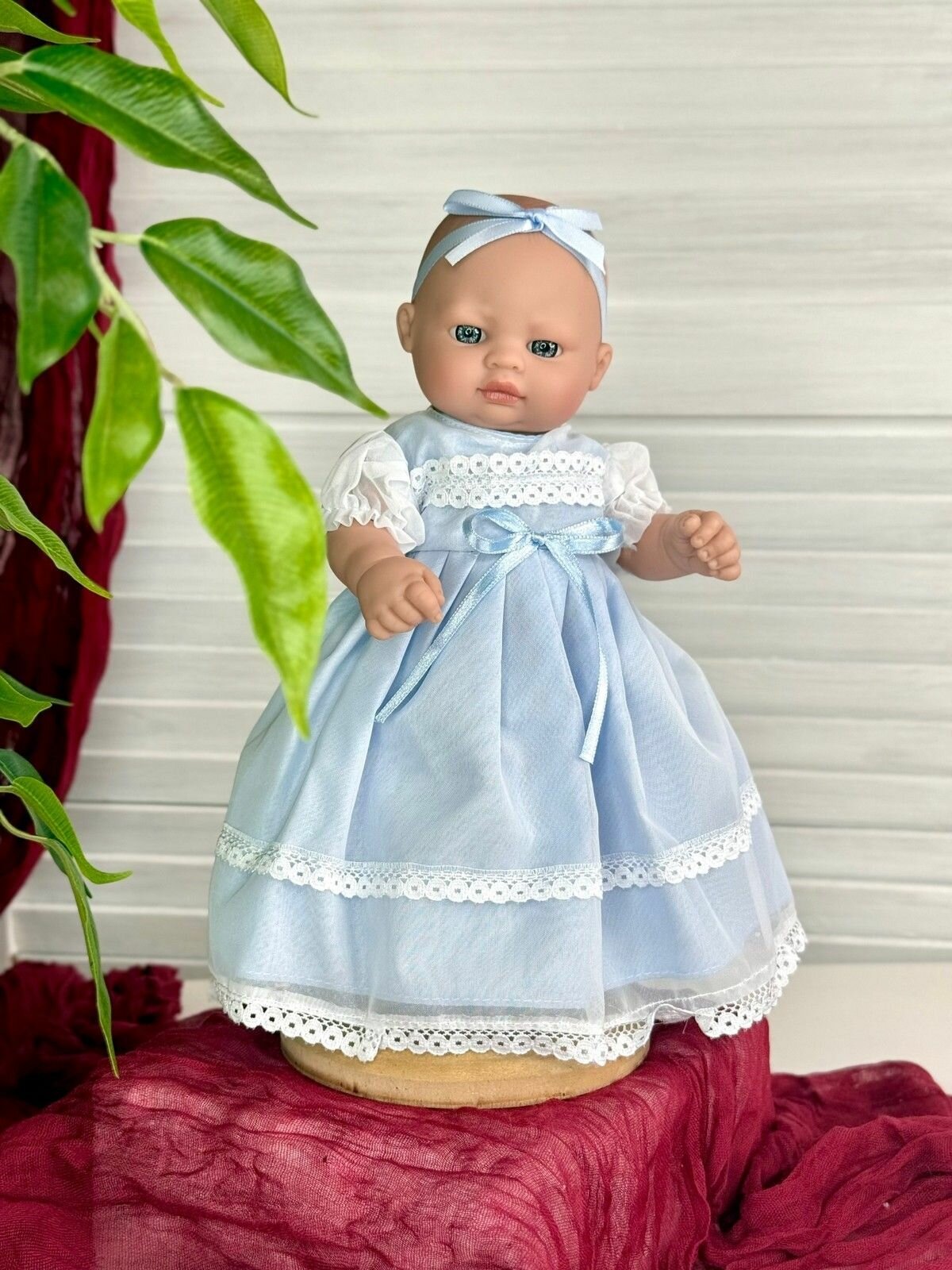 Кукла Berbesa виниловая 27см