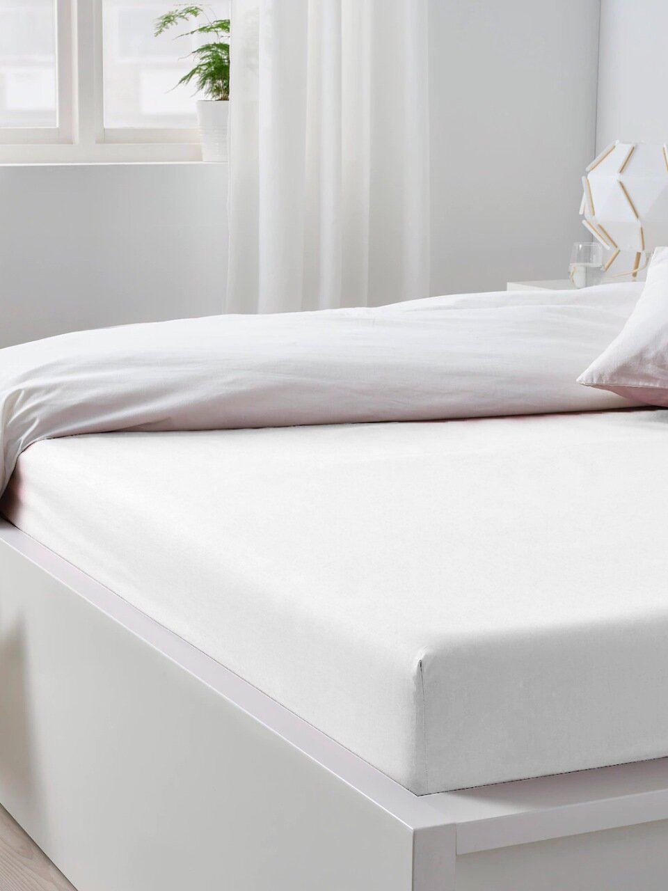 Простыня на резинке Silvano 140х200х20 см, 1.5-спальная, трикотажная, 100% хлопок, цвет белый, однотонная