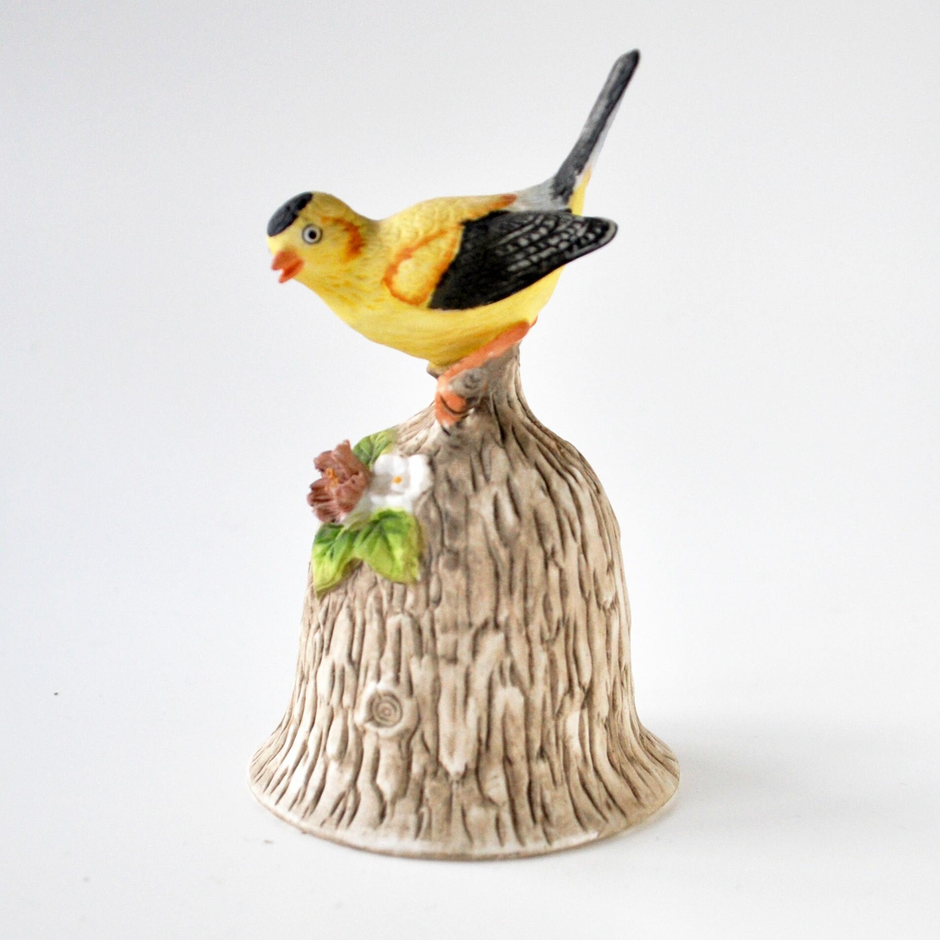 Винтажный колокольчик "Американский щегол" из серии "Птицы" . Костяной фарфор, ручная роспись, металл. Towle, США, конец ХХ века.