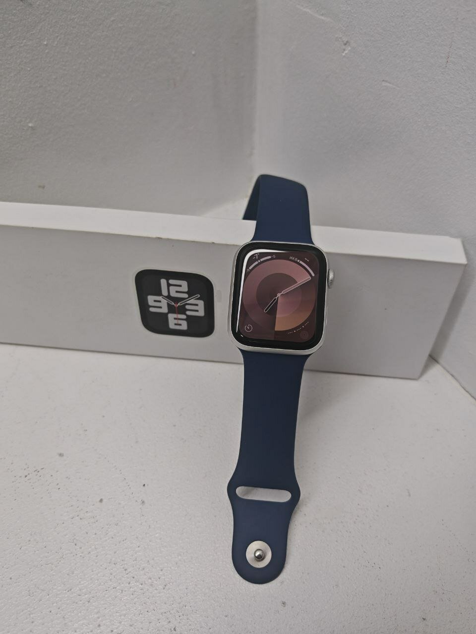 Умные часы Apple Watch Series SE 2024 Gen 2 44mm Aluminium Case, Silver, Sport Loop S/M