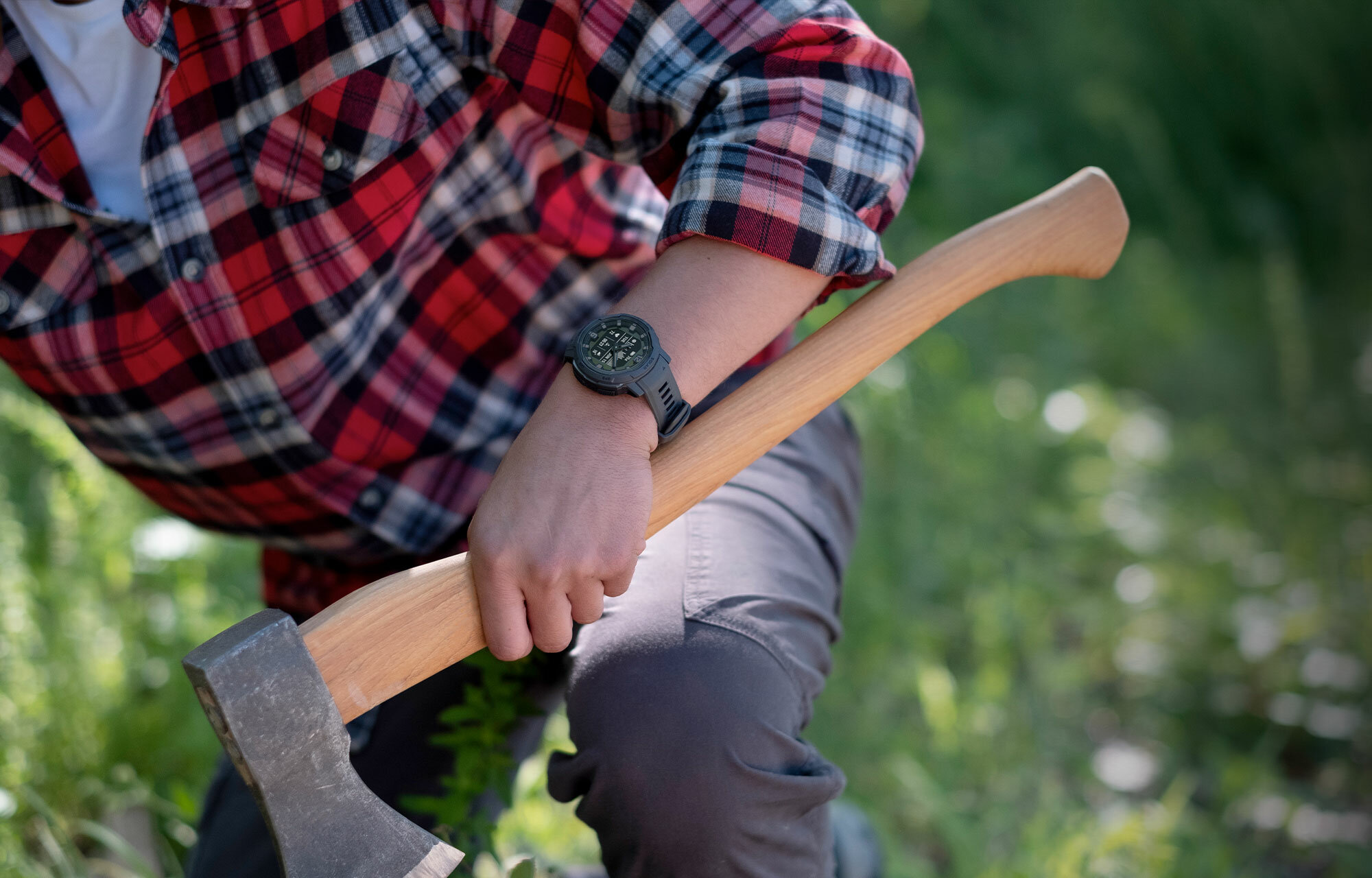 Смарт-часы мужские Garmin Instinct Crossover - Standard Edition, черный, 010-02730-03, европейская версия