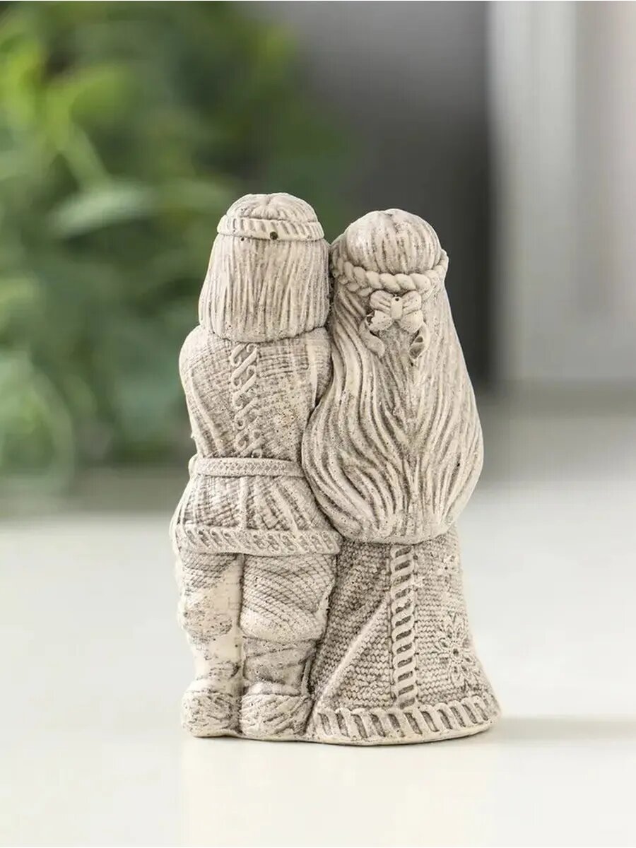Каменная фигурка Берегиня для дома