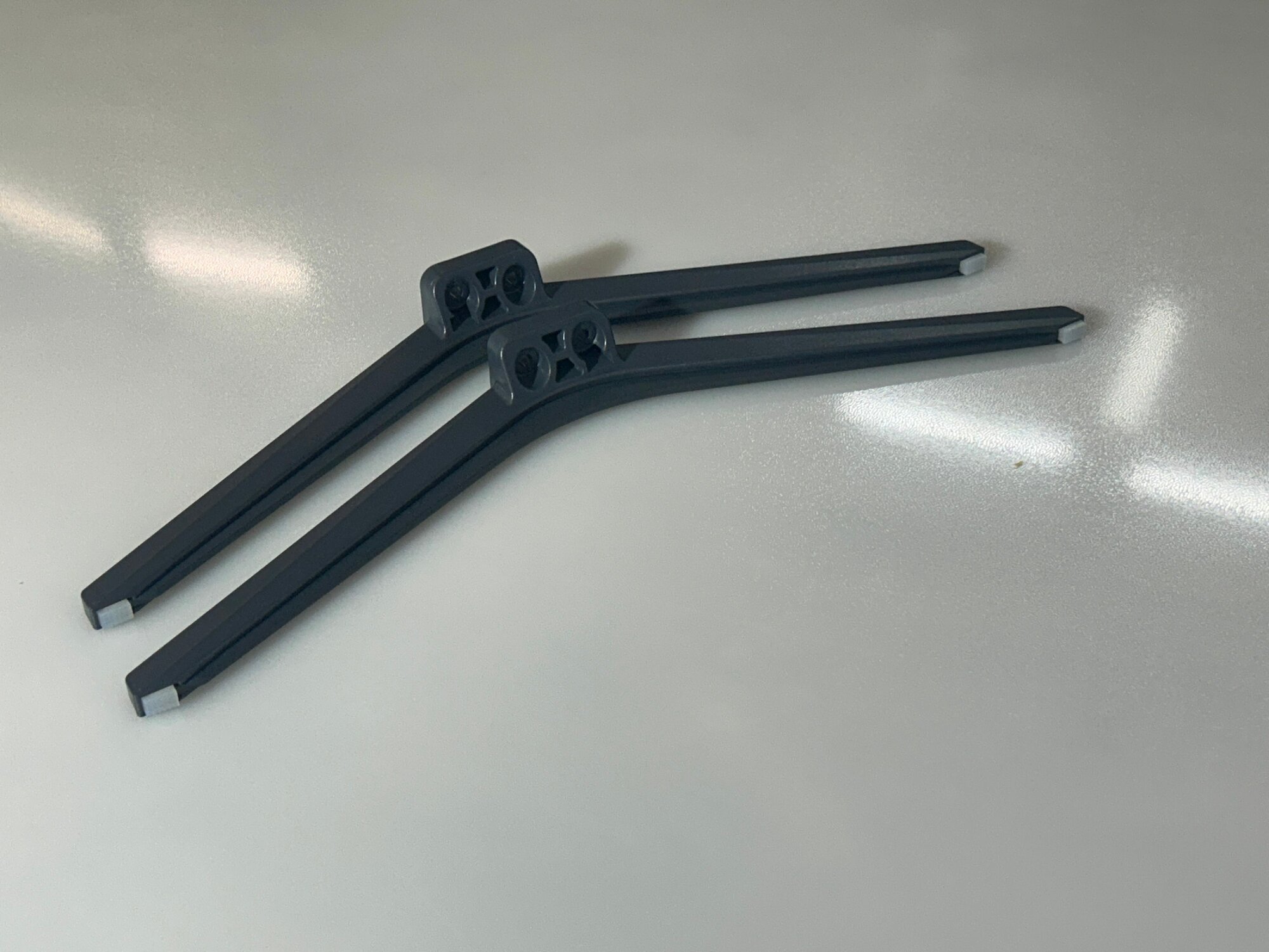Ножки 2 шт (графит), для телевизора TCL 55P8K