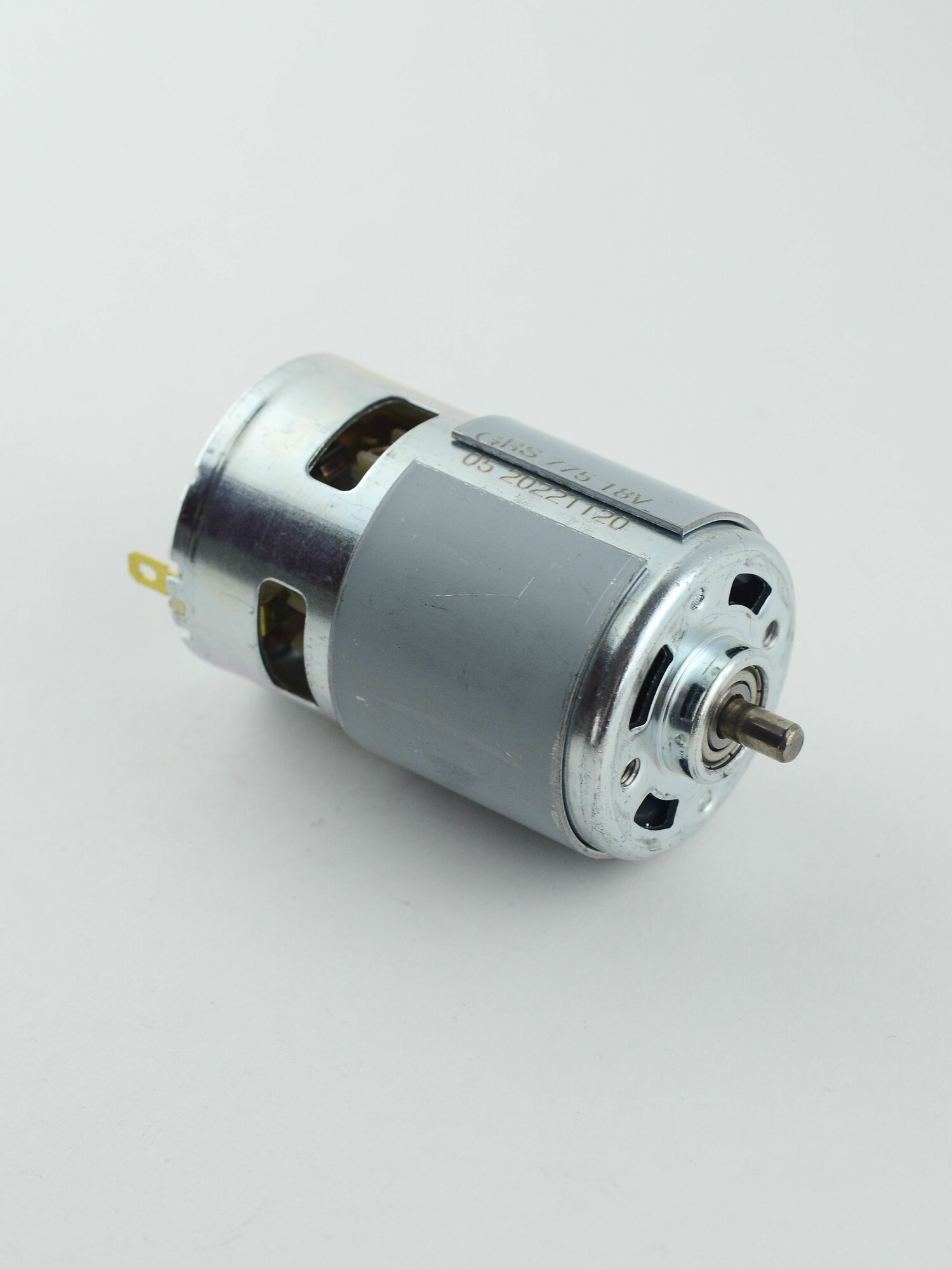 Двигатель, мотор для шуруповерта 18V большой, вал 5мм RS770