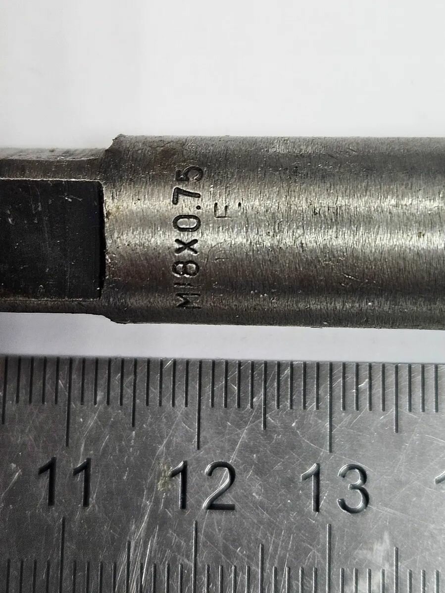 Метчик М18х0,75 машинно-ручной однопроходной для правой метрической резьбы — фото 1