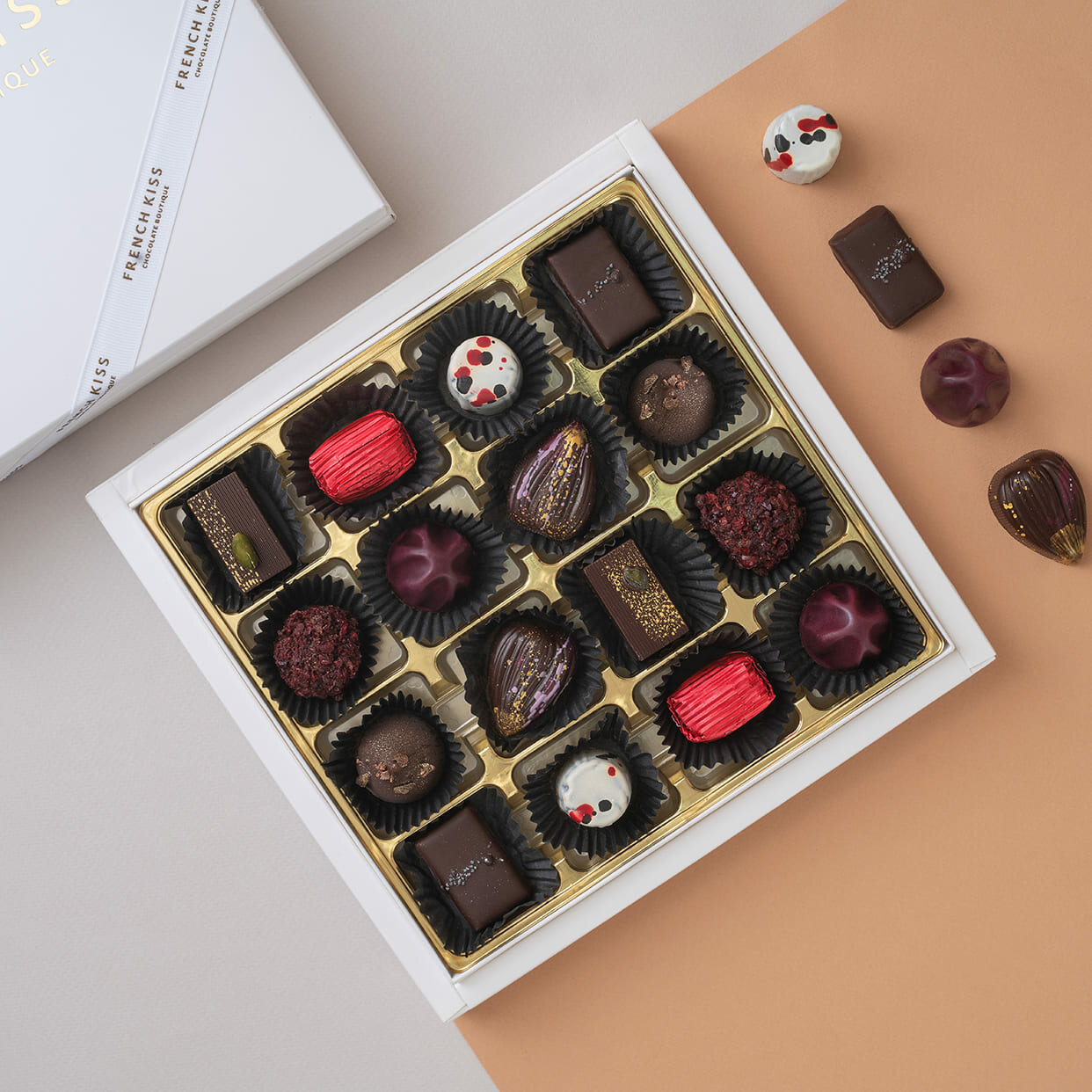 Подарочный шоколадный набор конфет Frenchkiss, Мираж, 16 конфет ручной работы