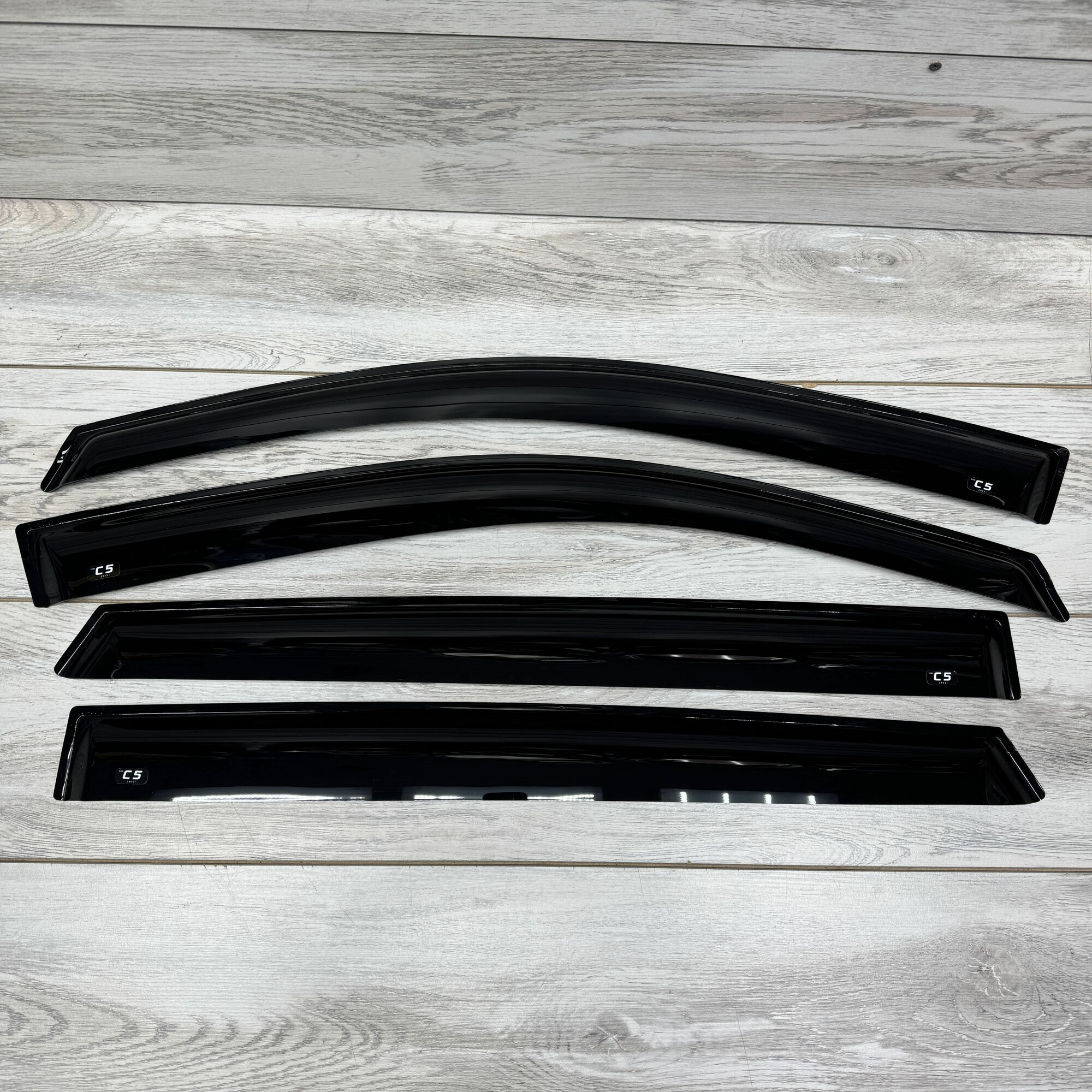 Дефлекторы (ветровики) окон на Chery Omoda c5 ( Чери Омода )