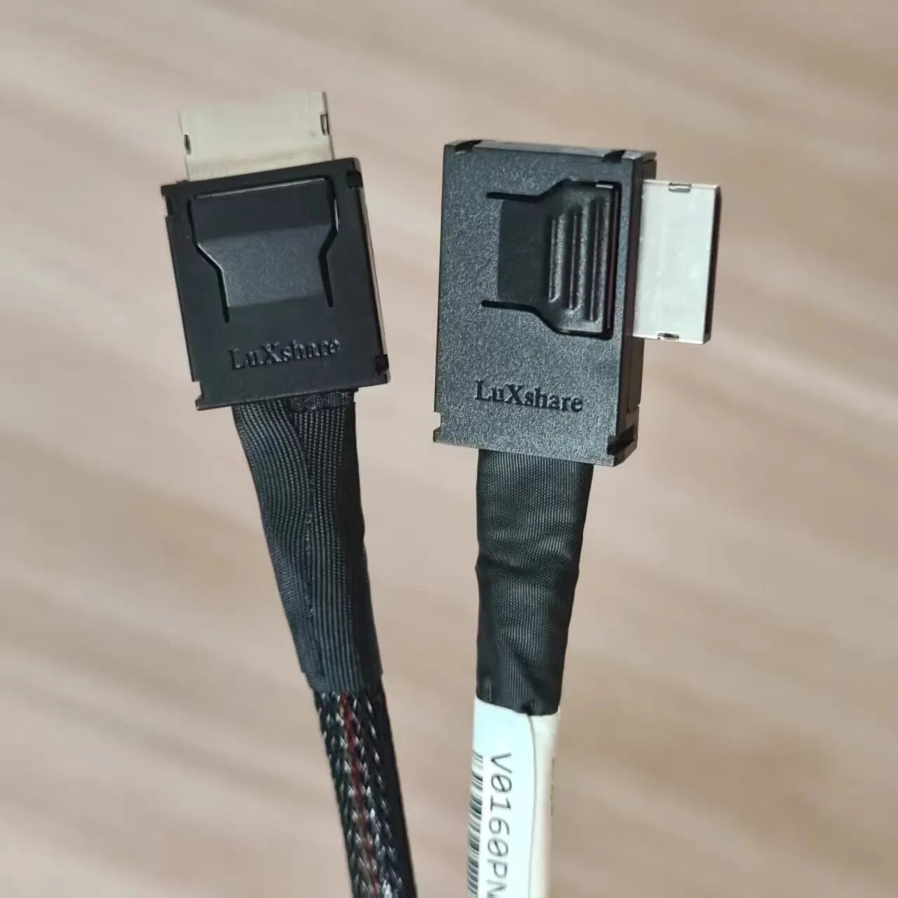 Кабель-адаптер Oculink SFF-8611Gen3 4 65cm right elbow