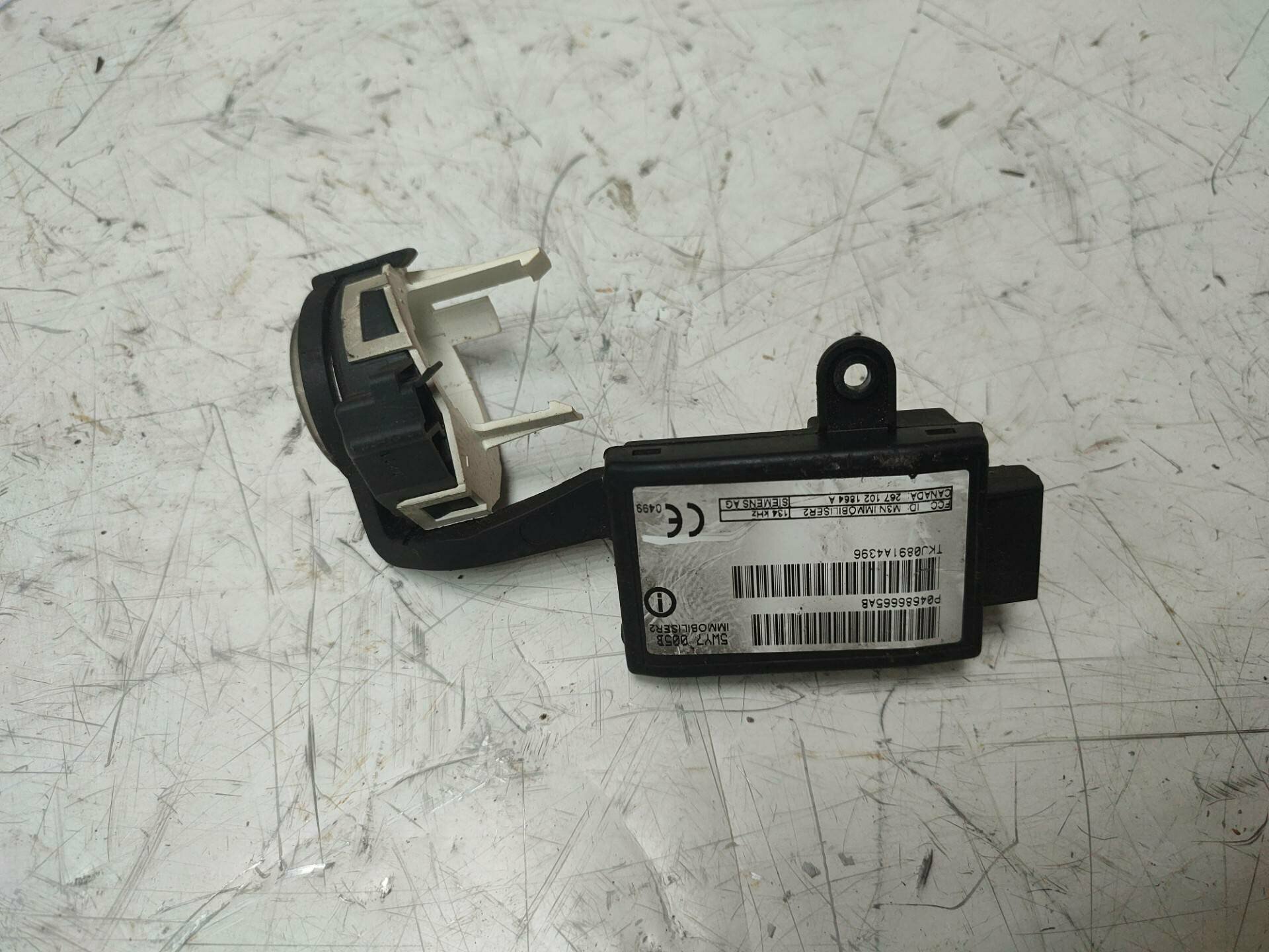 Блок иммобилайзера Dodge Grand Caravan 2004 P04686665AB