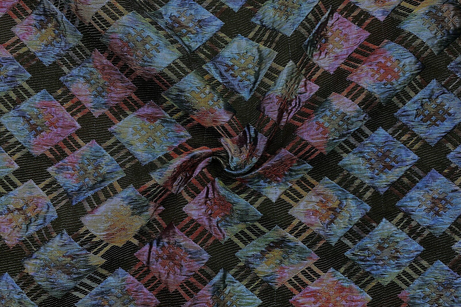 Ткань Жаккард клоке пальтово-костюмный, двухслойный в пурпурно-синих тонах с узором ромбы, ш136см, 0,5 м