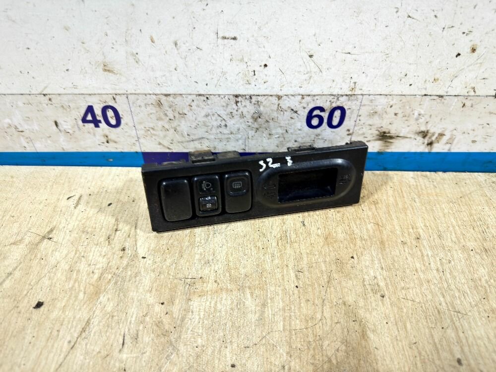 Блок кнопок Mazda 323 BA