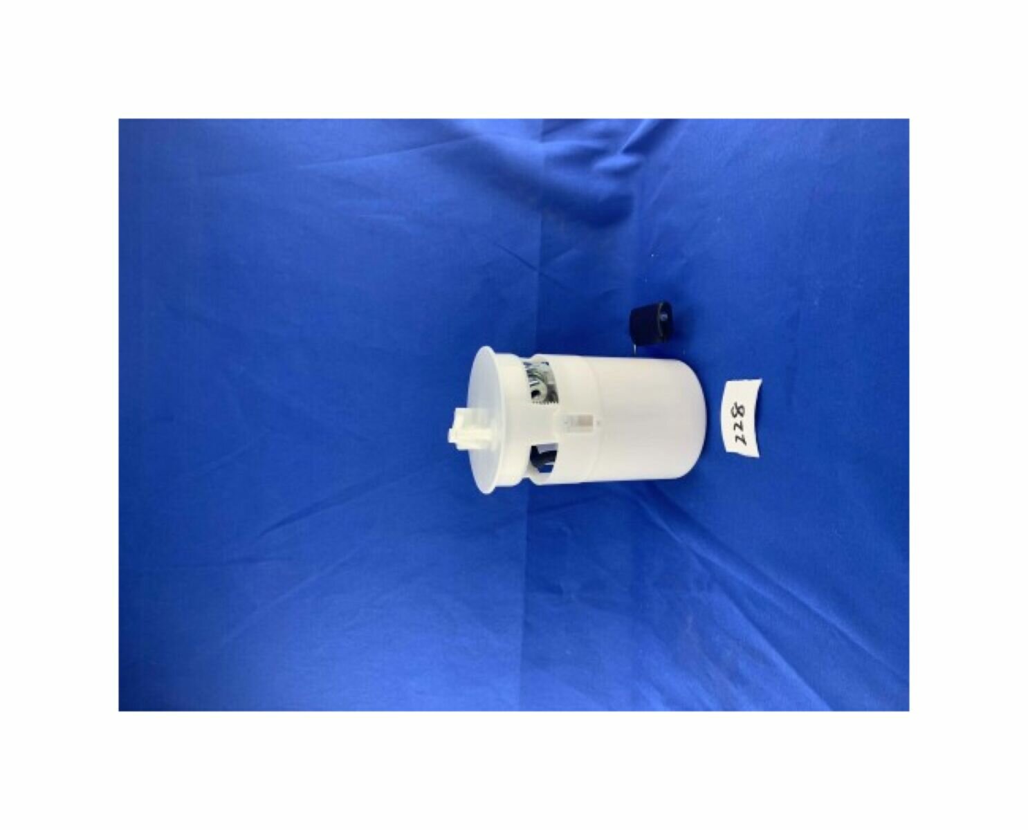 Насос Топливный (В Сборе) 3.0 Bar Hyundai Avante/Elantra 2.0I 16V 00>(Deqst 106036)