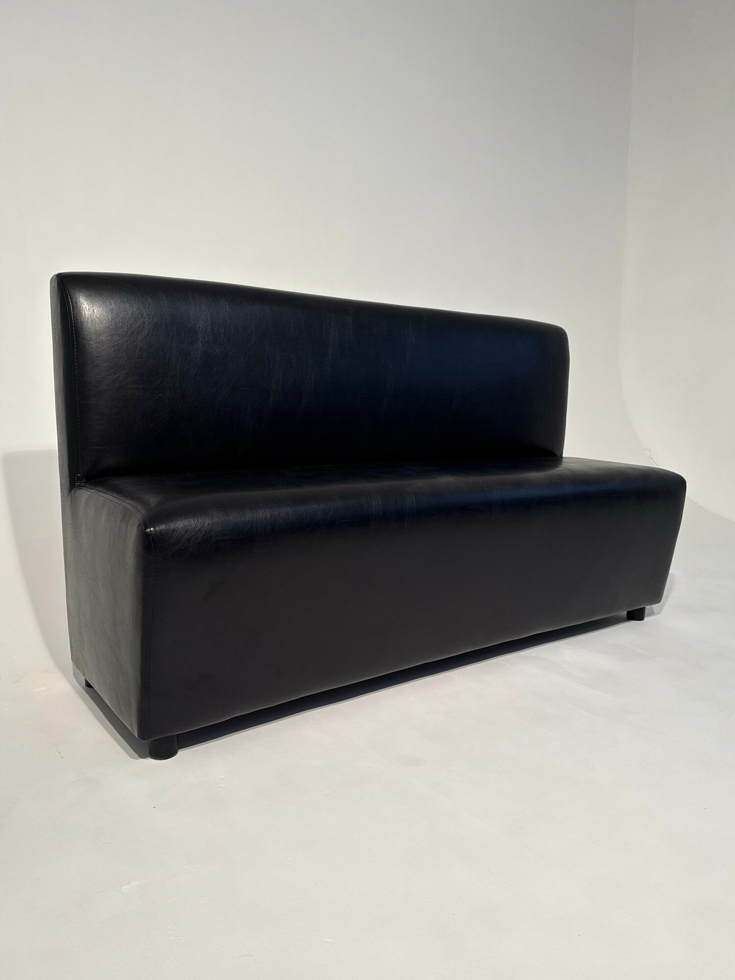 Диван для бара, кафе, ресторана Сити, механизм Нераскладной, 140х50х83 см, черный глянцевый