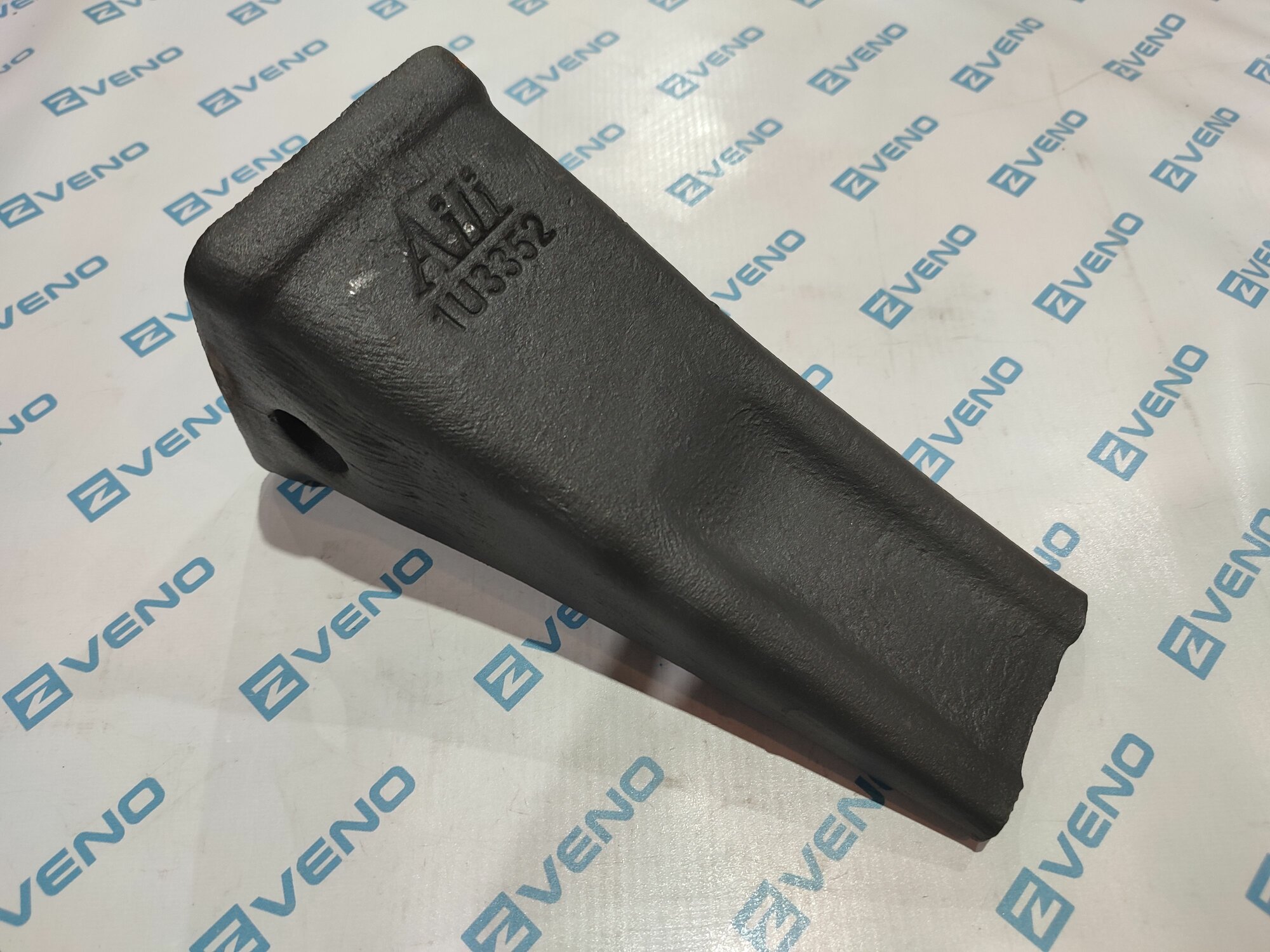 Коронка ковша экскаватора 1U3352 AILI для Caterpillar J350 удлиненная кованая