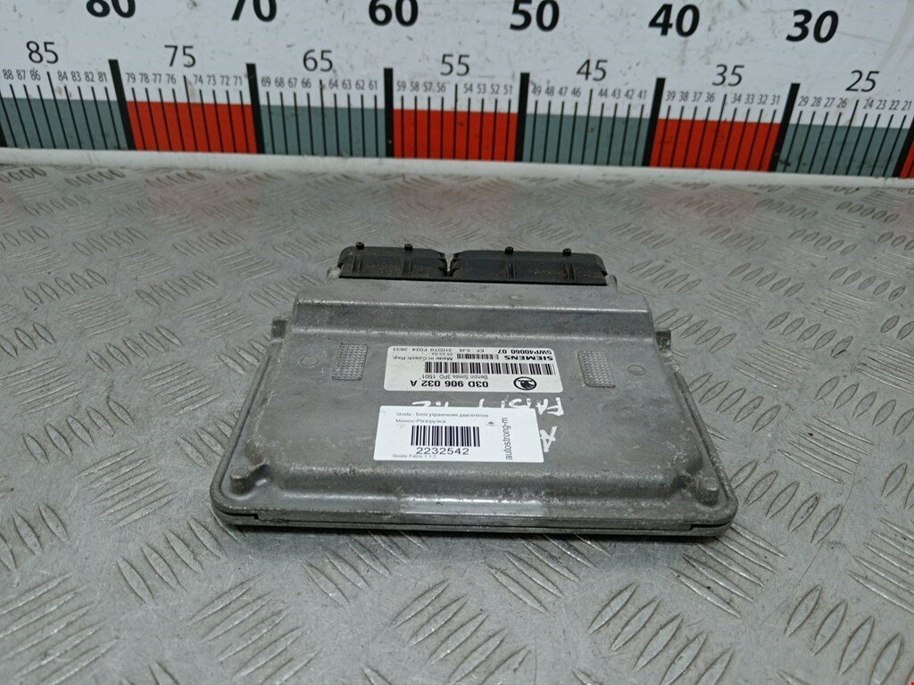 Блок управления двигателем Skoda Fabia 1 03E906032A арт. 2232542