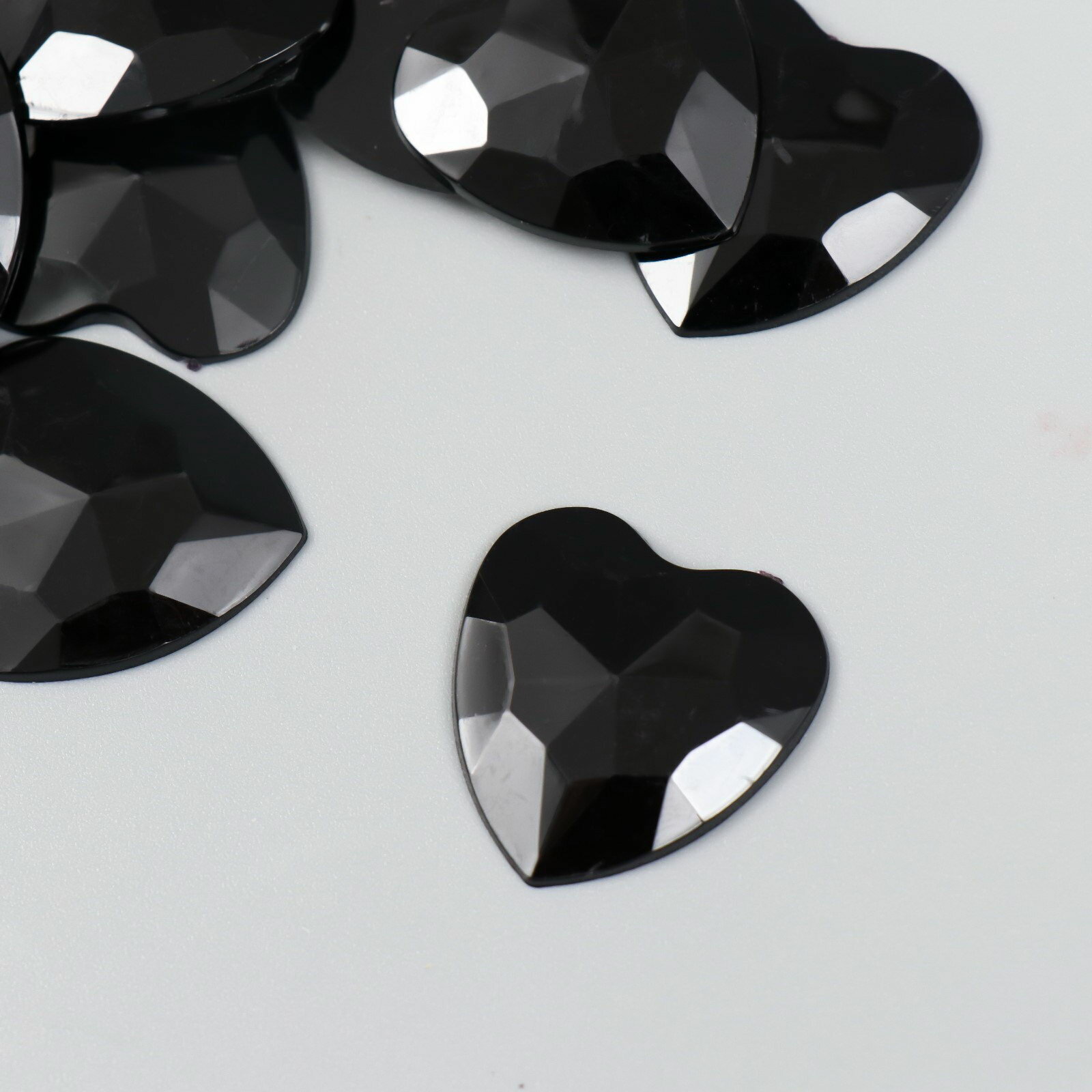 Декоративные элементы для творчества "Арт Узор. Стразы сердце. Полночь", набор 30 шт, пластик, 2.5x2.5 см