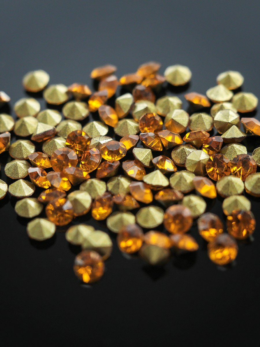 Стразы ювелирные конусовидные/конусные хрустальные (упаковка 100 шт.), размер 2.8 мм, горный хрусталь, цвет желтый