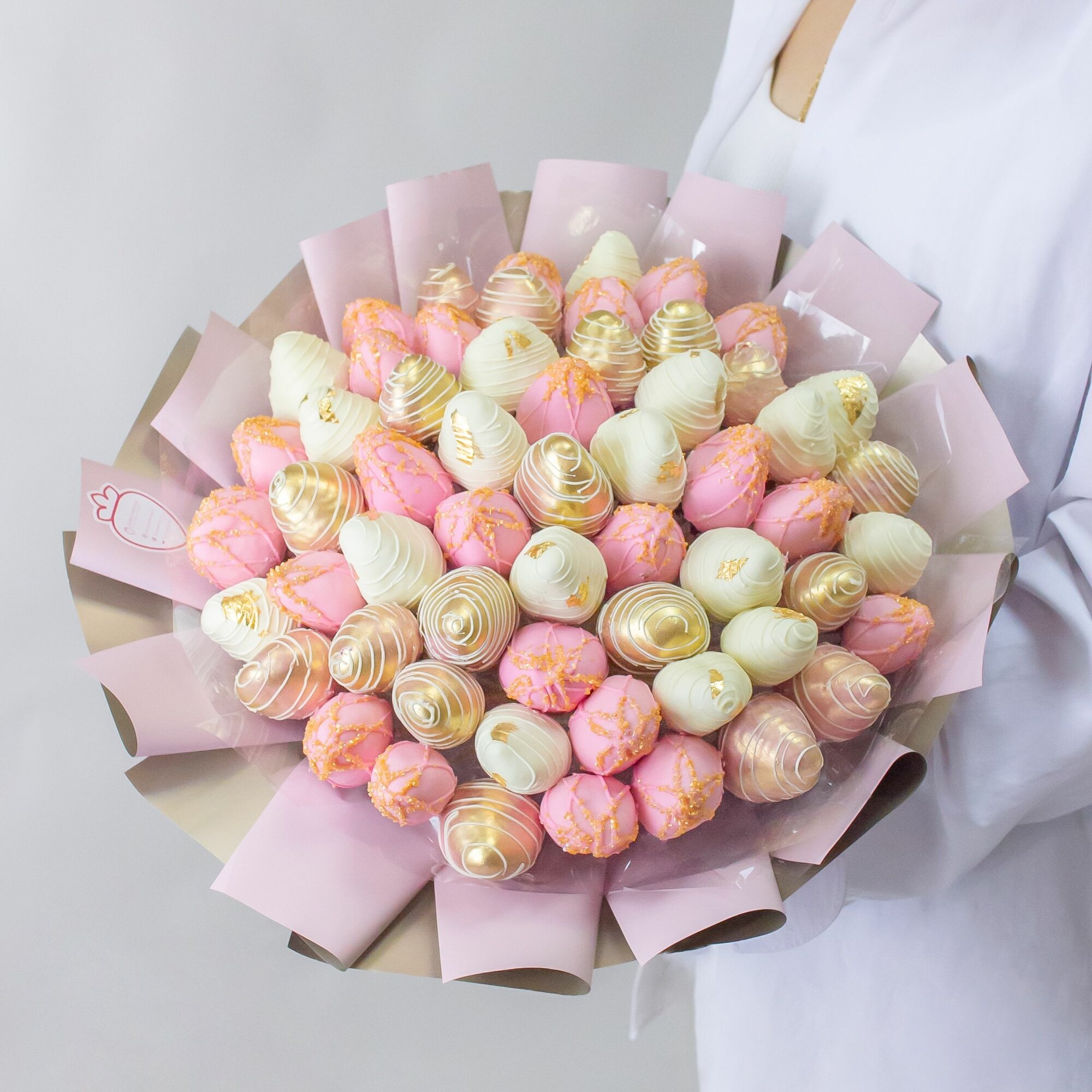 Клубника в шоколаде букет "Роскошь" L 45 шт Букет из ягод в шоколаде