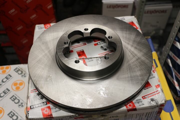 Диск тормозной передний (п/п) FORD Transit FERODO