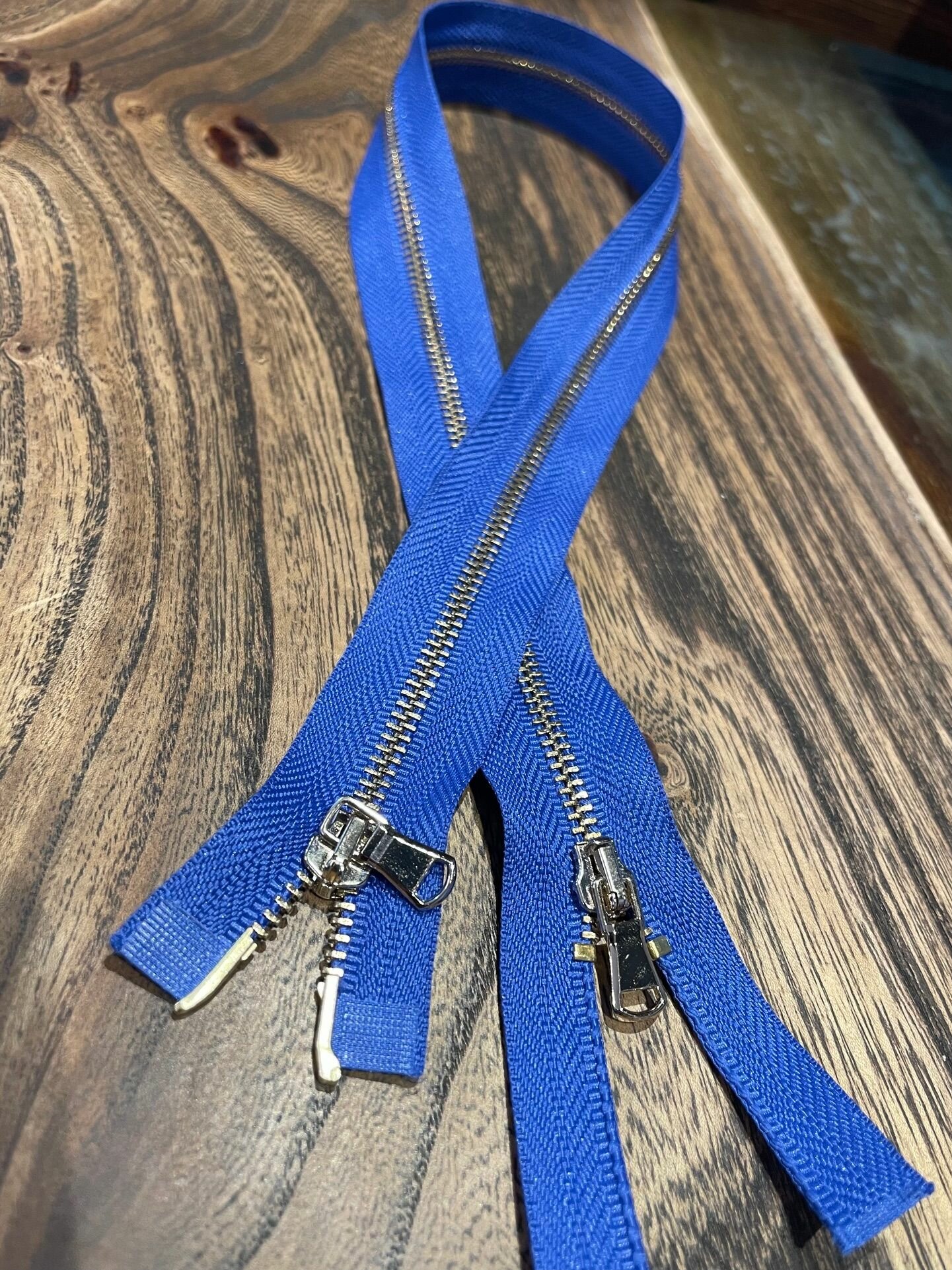 Молния разъемная металлическая, тип-Т3, двухзамковая, цвет тесьмы синий, металл - никель золотого цвета (полированная), тип - Т3, длина 54см ( 2 зам.)