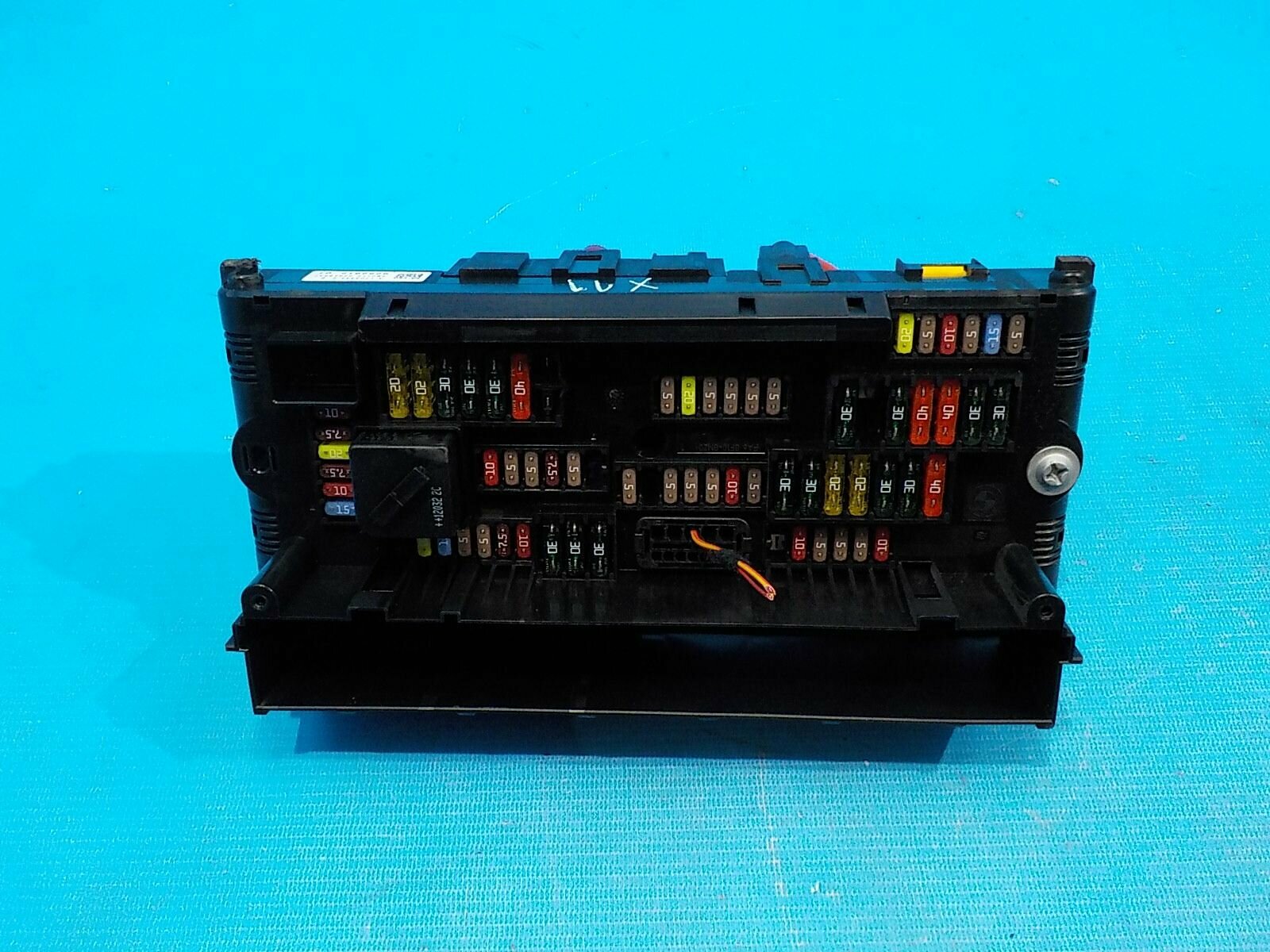 Блок предохранителей передний BMW 5-серия F10/F11 2009-2016 61149252815 - Б/У