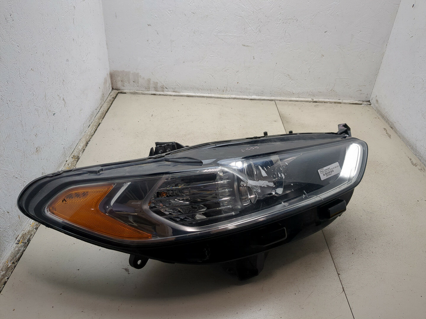 Фара (передняя) правая Ford Fusion USA Б/У