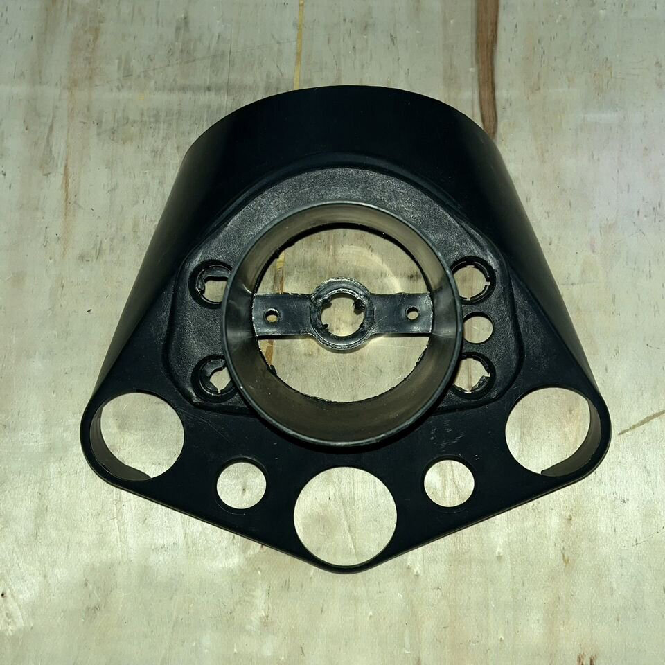 Кожух приборов Урал (под круглые глазки)