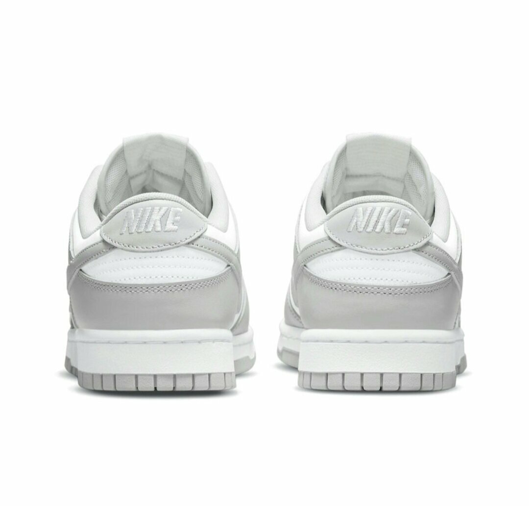 Кроссовки NIKE DUNK LOW HF5441-105, размер 40.5 EU, серый/белый — фото 1