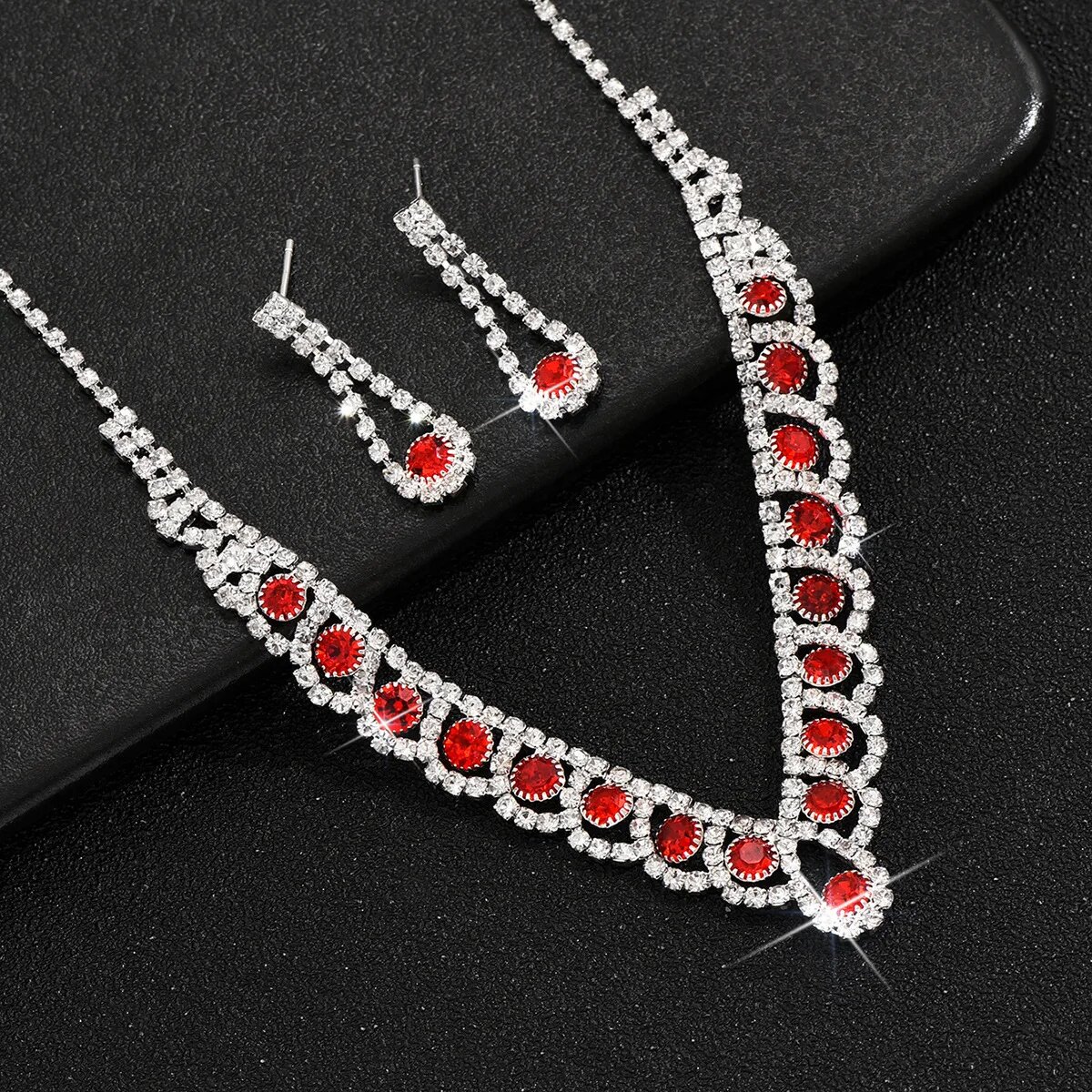 Комплект бижутерии