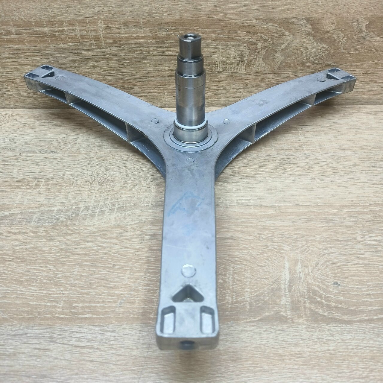 Крестовина стиральной машины Midea Hansa MFC70-ES1401